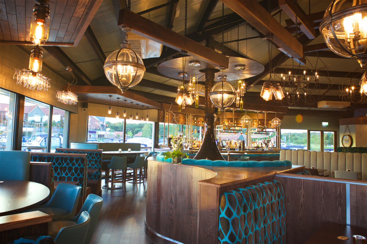 Harbour Lights Bar & Kitchen. Lincoln's Fashionable Restaurant To Eat At